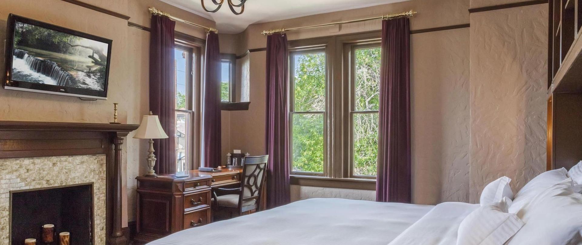 Patterson Inn | Denver, Colorado